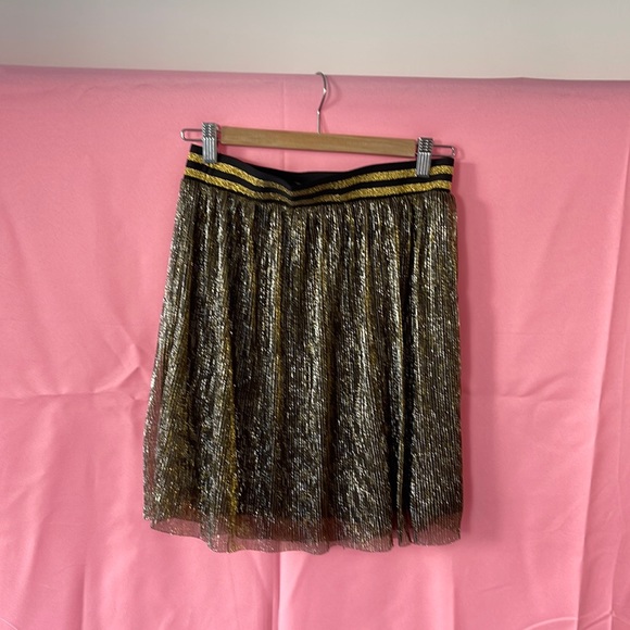 H&M | Skirts | Hm Sparkly Skirt With Eleastic Waist Gold Color | Poshmark